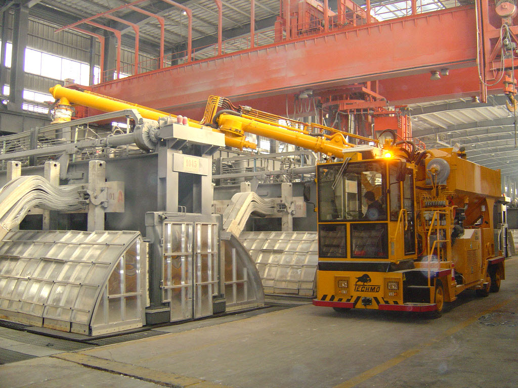 Vehicles and Equipment for aluminium industry | TECHMO